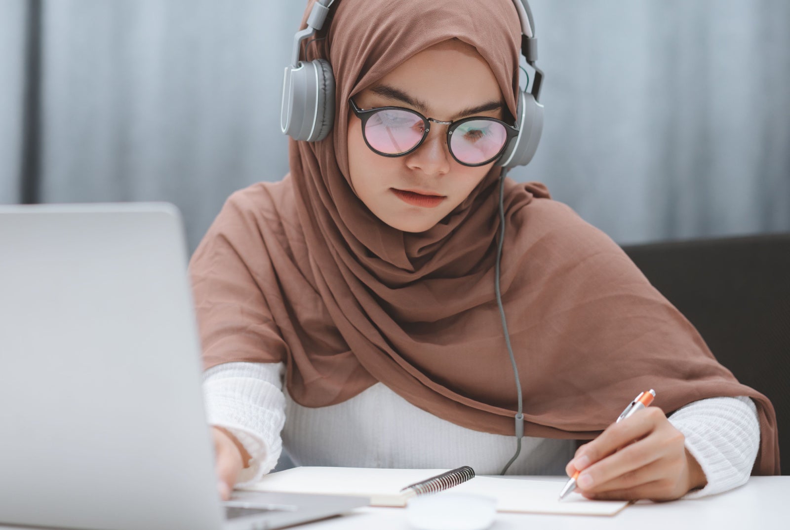 Everything You Need to Know About Overdrafts | Uswitch